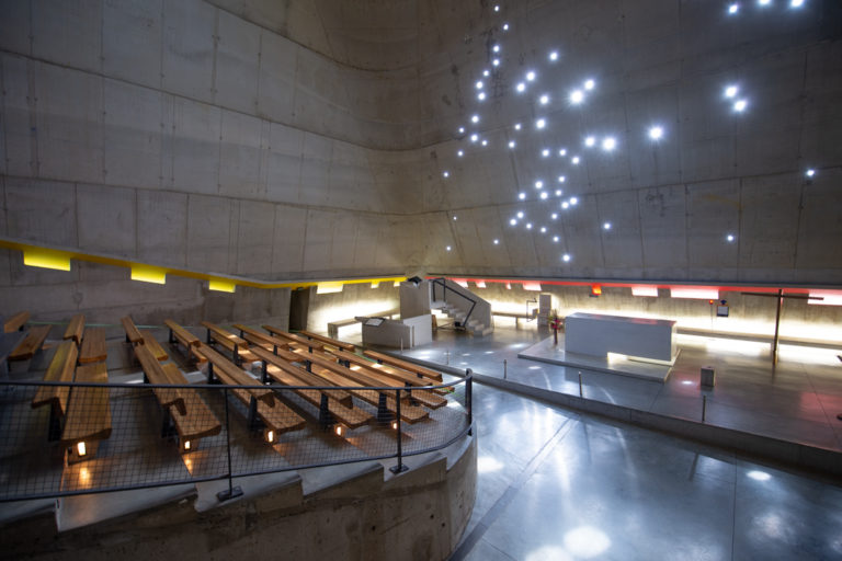 Visiter le Site le Corbusier , son église et son unité d'habitation ...